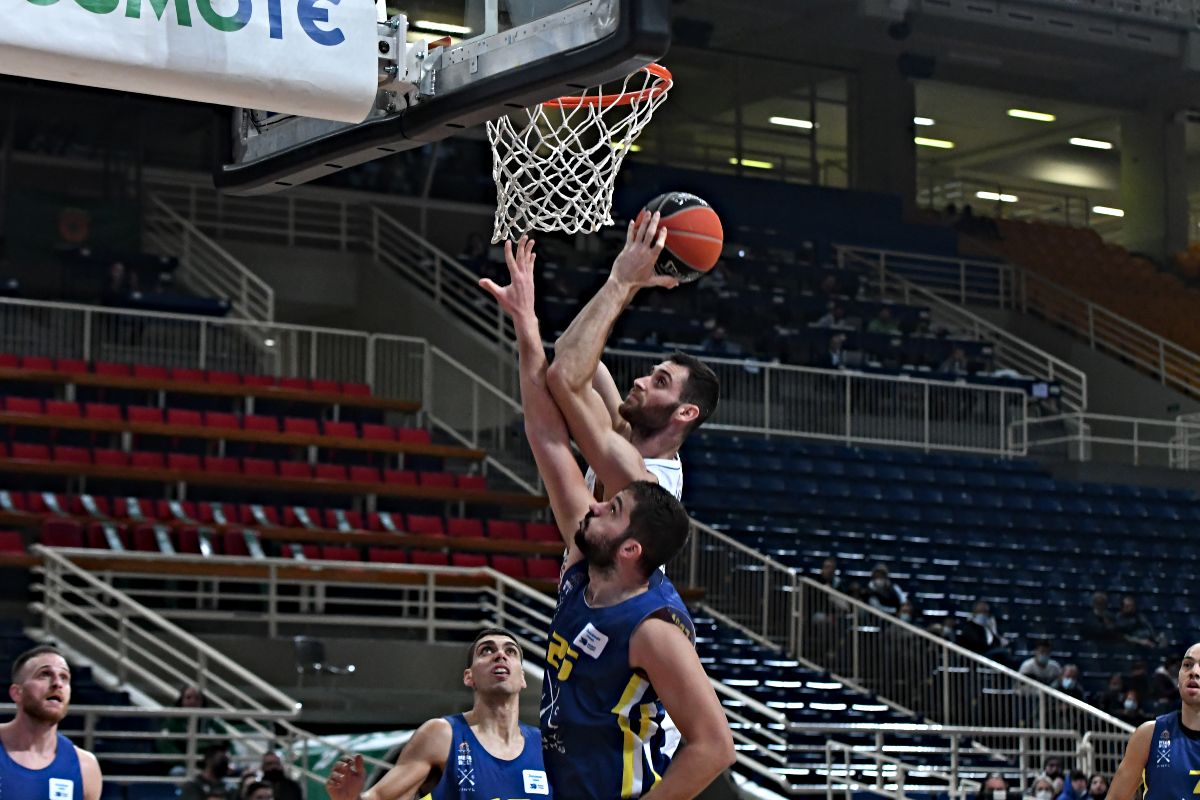 «Ξετίναξε» το Λαύριο ο Έβανς! - Όλα Πράσινα