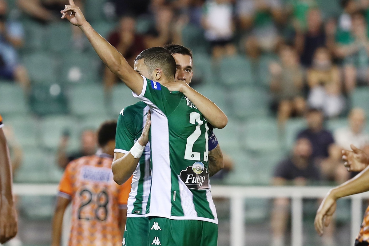 Μεταγραφές: Μία.. συν μία για το κέντρο! - Όλα Πράσινα