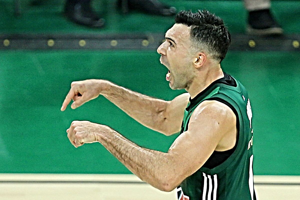 Το ΑΔΙΑΝΟΗΤΟ... τετράποντο Σλούκα και το ξέσπασμα μπροστά στη Θύρα 13 ...