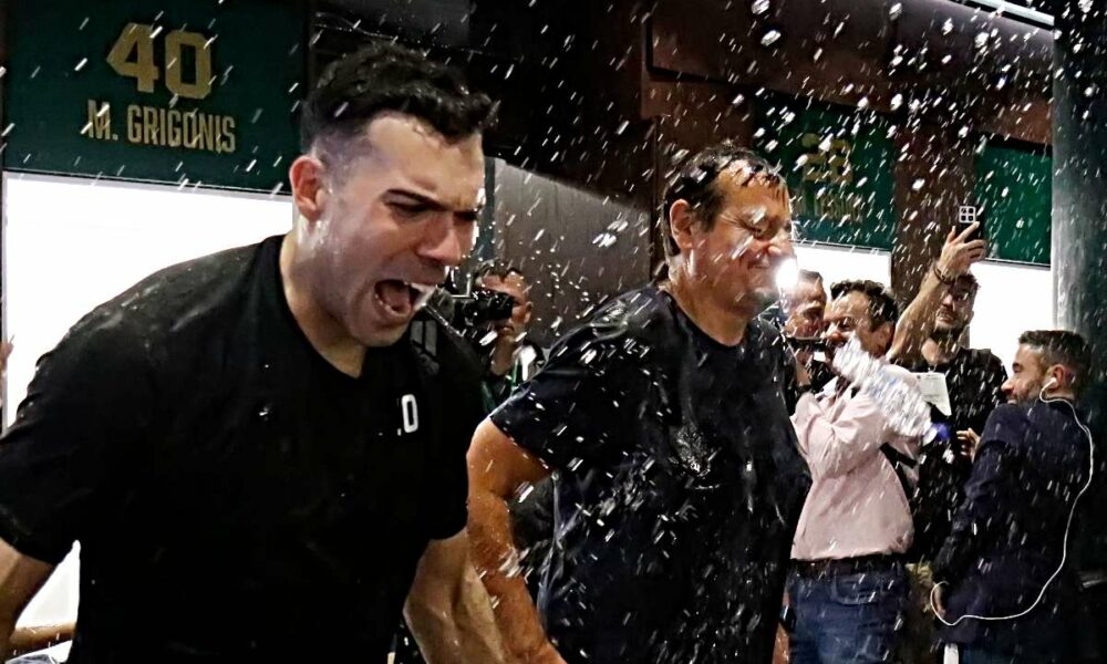 Τρομερός Σλούκας: Τραγούδησε τον ύμνο του Παναθηναϊκού! (vid) - Όλα Πράσινα